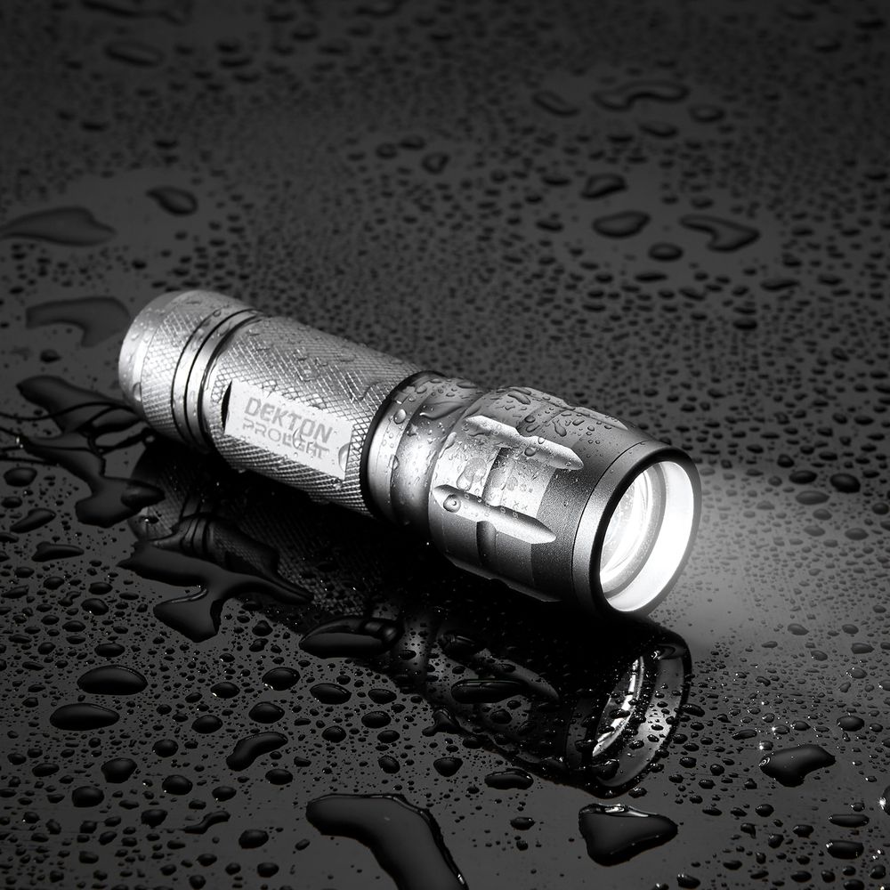 DEKTON PRO LIGHT XT160 TACTICAL TORCH - 160 LUMENS / 200M DISTANCE ...