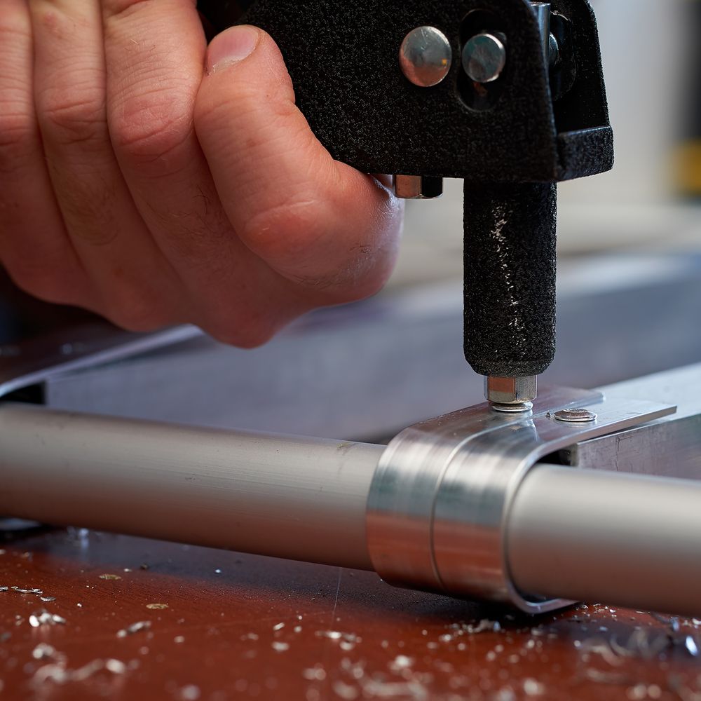 DEKTON 4 HEAD RIVET GUN - Avron Direct